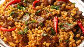 المبكبكة المعكرونة باللحمة | Yalla Cooking